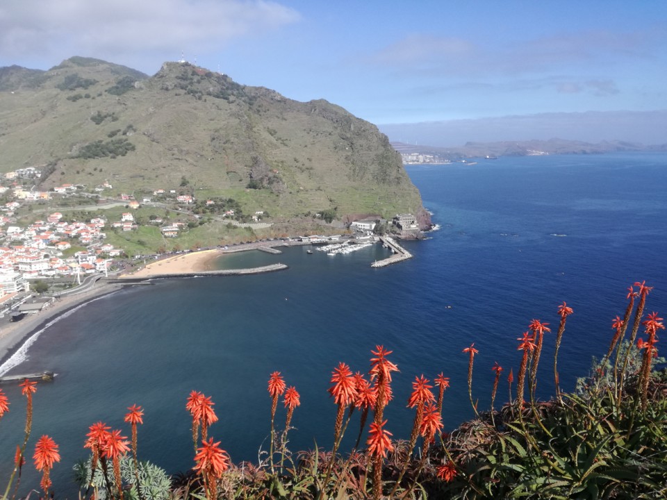 Miradouro Francisco Álvares de Nóbrega - "Camões Pequeno" - Uma Pepita ...